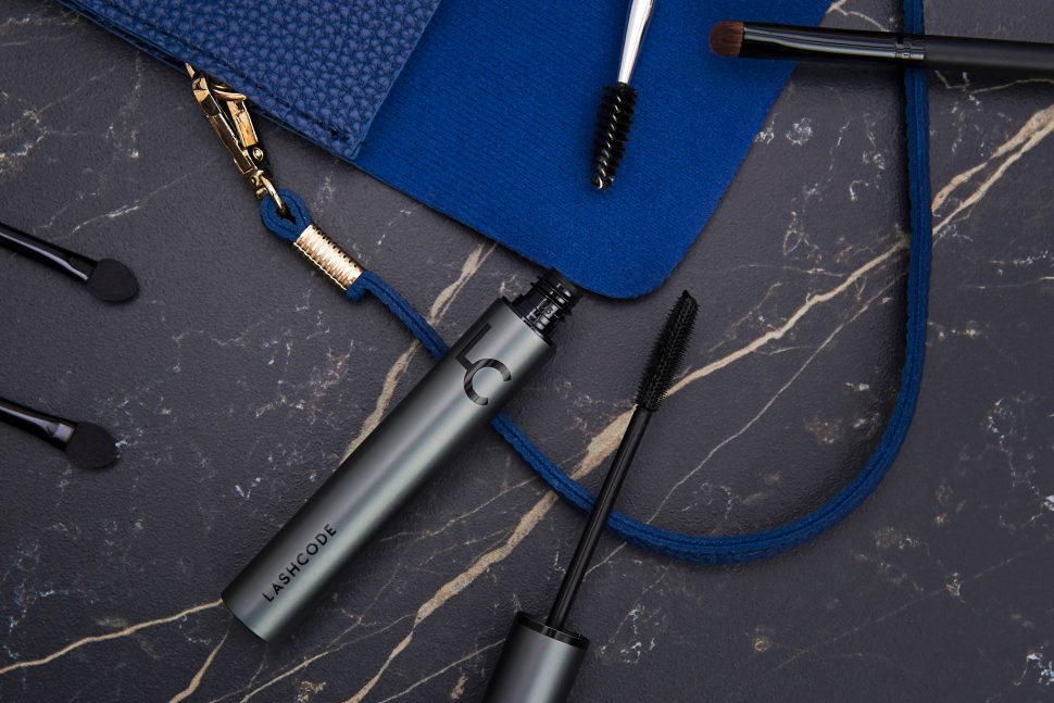 ¡Pestañas Impecables! Rímel Lashcode – Cuidado y Volumen Instantáneo